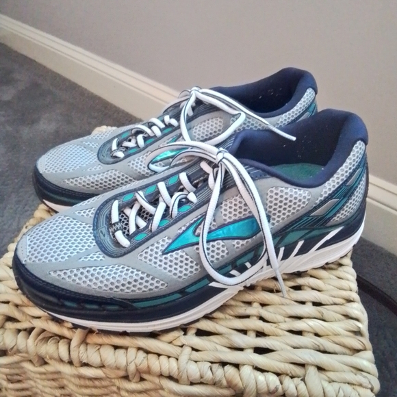Brooks | Shoes | Brooks Dyad 8 Running Shoes 85 2e Extra Wide | Poshmark